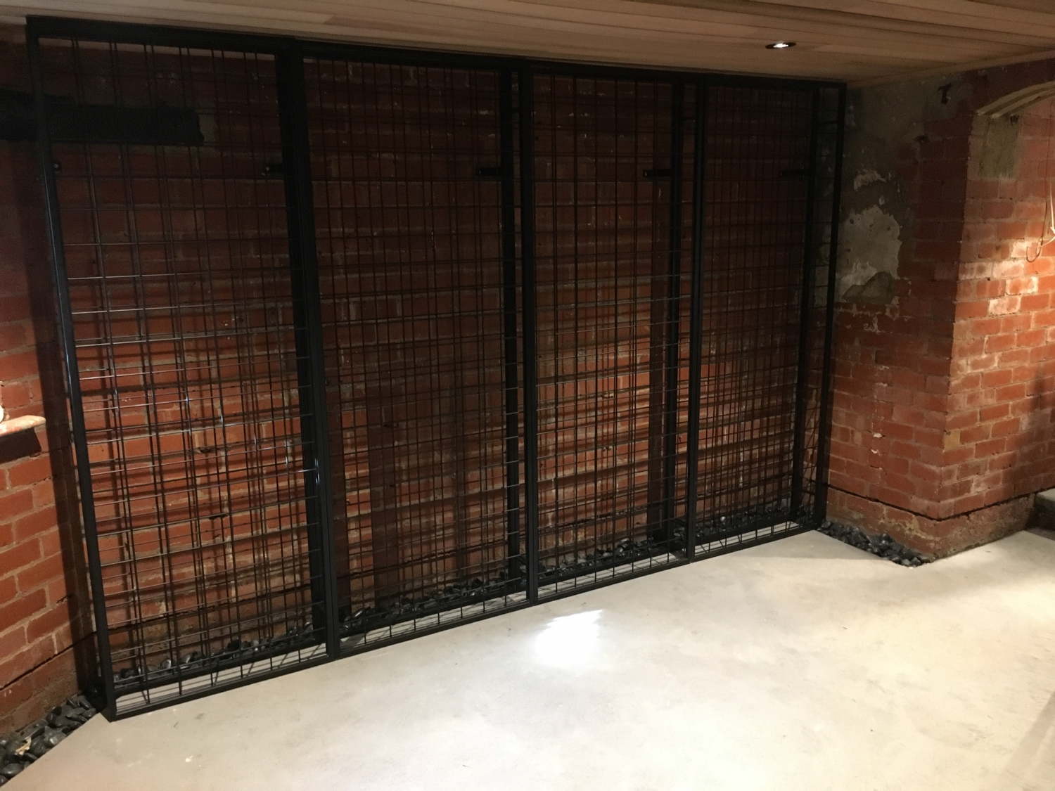 HAMPTON WINE WALL – Vine & Vault
